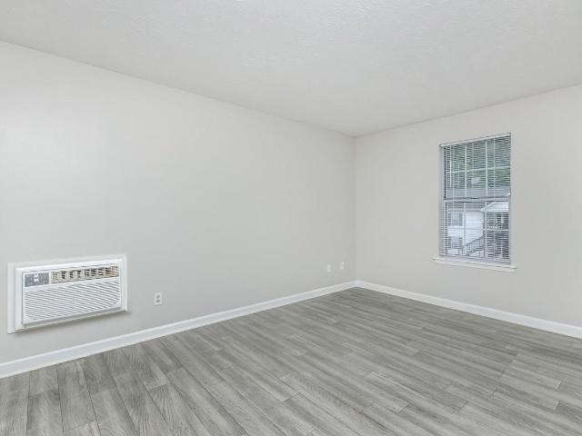 Cross Creek Apartments 2 Bedroom Apartment for Rent at 116 Brock St, Carrollton, GA 30117