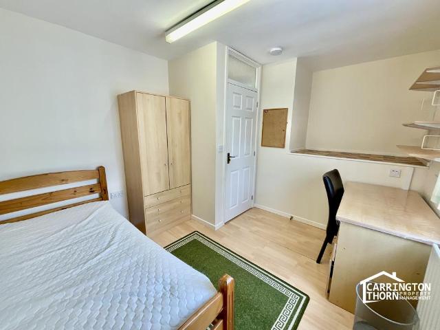Cross Farm Road, Birmingham, B17 0LR 5 bed end of terrace house to rent £1,850 pcm £427 pw