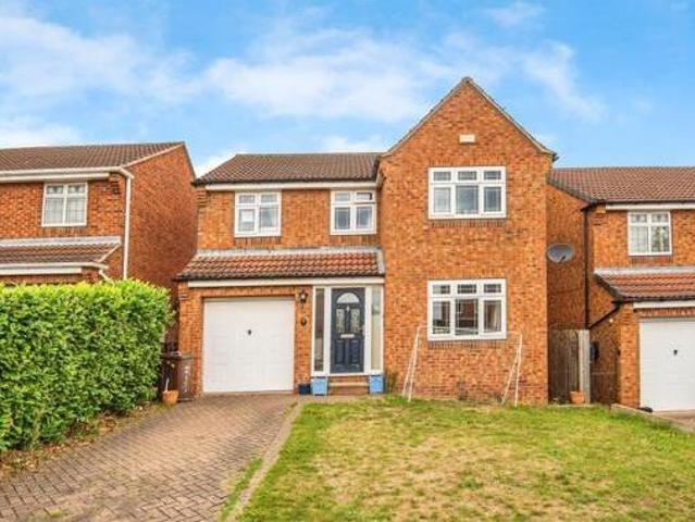 Cross Field Drive, Woodsetts, 4 Bedroom Detached