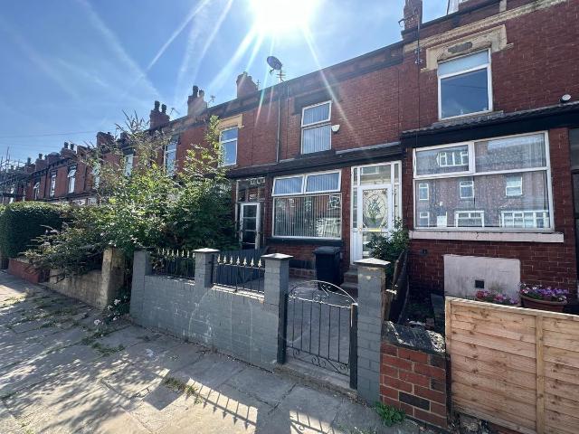 Cross Flatts Place, Leeds, West Yorkshire LS11, 4 bed terraced house to rent, £1,350 pcm | PrimeLocation