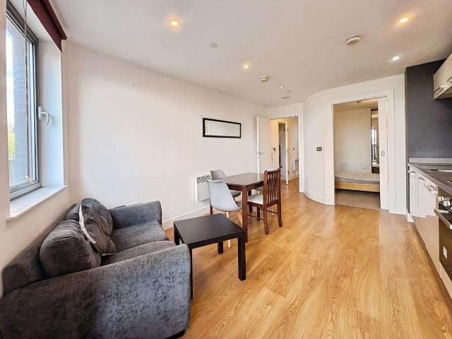 Cross Green Lane, Leeds LS9, 1 bed flat to rent, £800 pcm | PrimeLocation