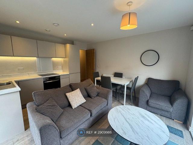 Cross Green Lane, Leeds LS9, 2 bed flat to rent, £1,100 pcm | PrimeLocation
