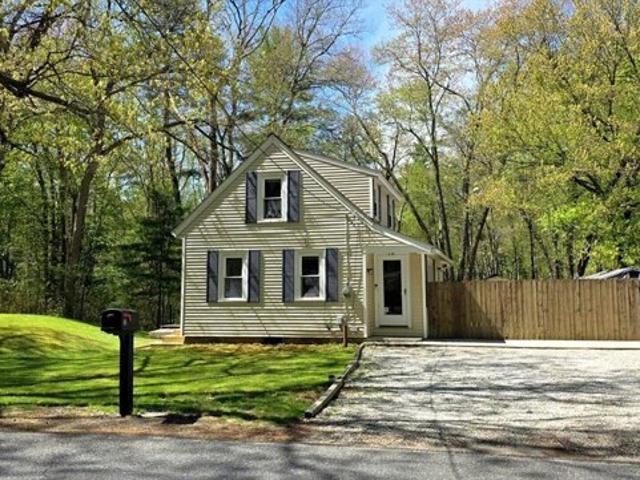 Cross Rd, Uxbridge, Home For Sale