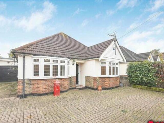 Cross Road, Mawneys, 3 Bedroom Detached