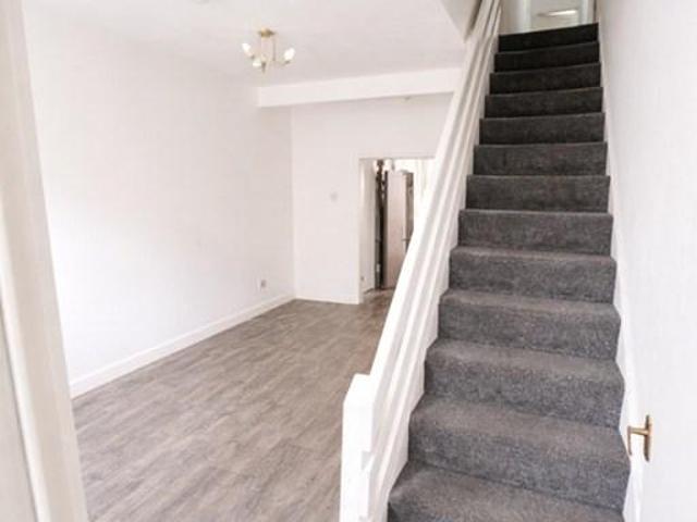 Cross Road, Coventry, CV6 3 bed terraced house to rent £1,199 pcm £277 pw