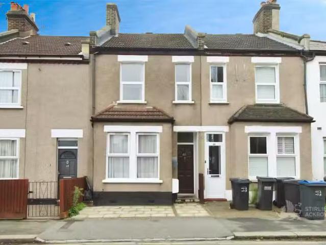 Cross Road, Croydon, CR0 6TA