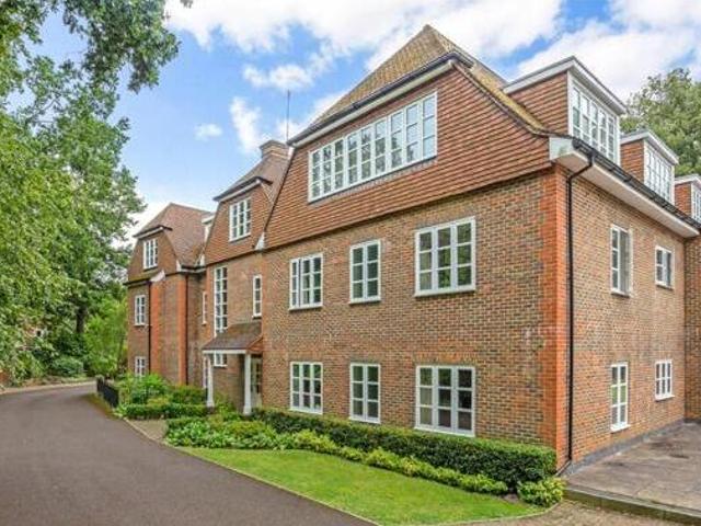 Cross Road, Sunningdale, 2 Bedroom Apartment
