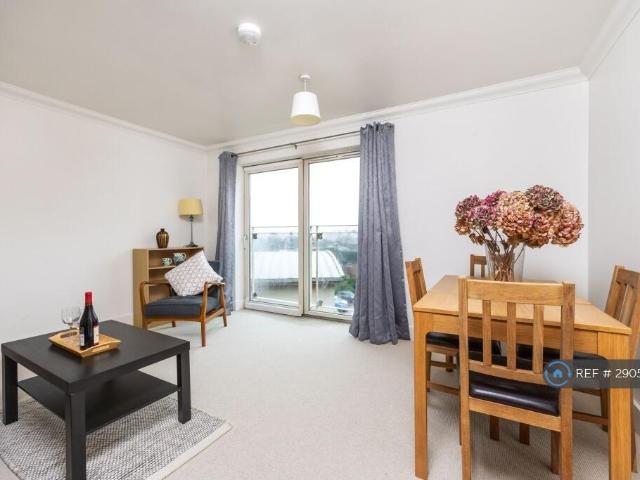 Cross St, Winchester, SO23 1 bed flat to rent £1,450 pcm £335 pw