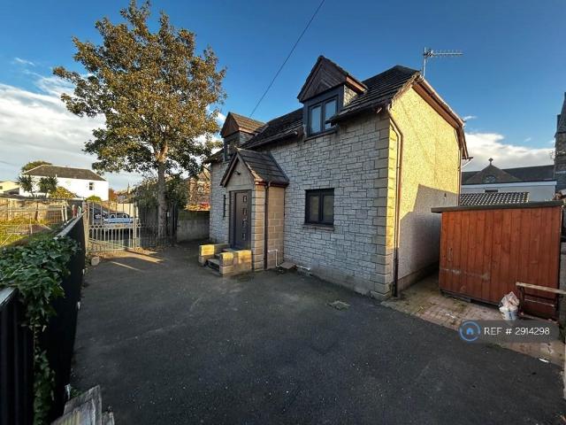 Cross Street, Broughty Ferry, Dundee. 3 bed detached house to rent £1,925 pcm £444 pw