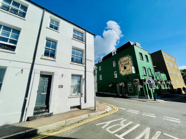 Cross Street, Hove BN3, Room to rent, £825 pcm | PrimeLocation