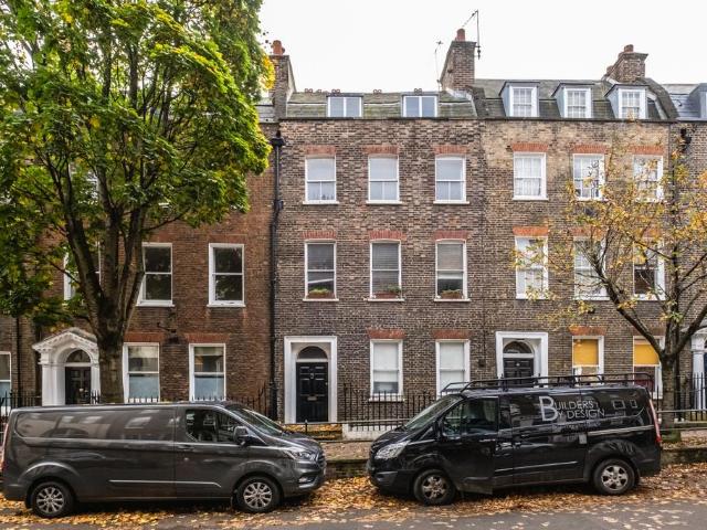 Cross Street London N1 1 bed apartment to rent £2,275 pcm £525 pw