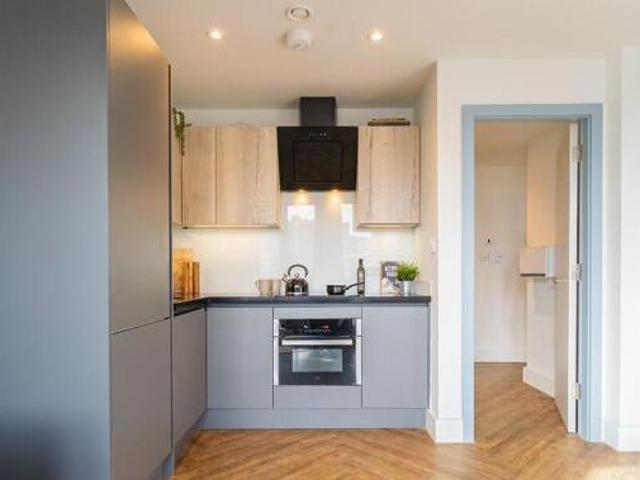 Cross Street, Manchester, 2 Bedroom Flat