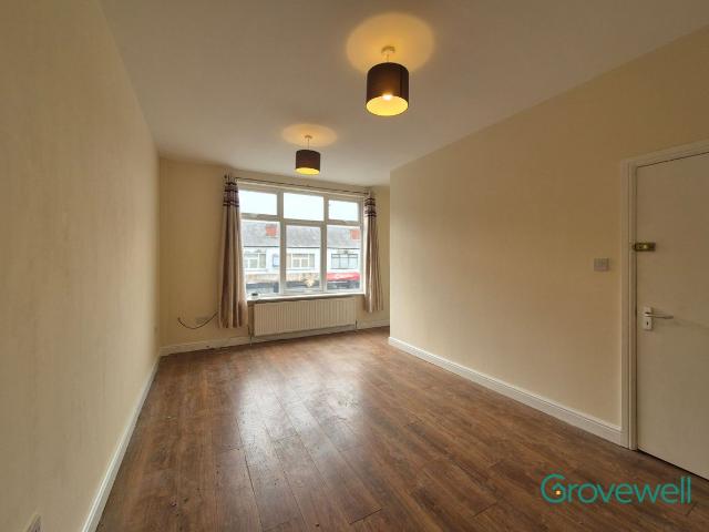 Cross Street, Sale M33, 1 bed maisonette to rent, £875 pcm | PrimeLocation