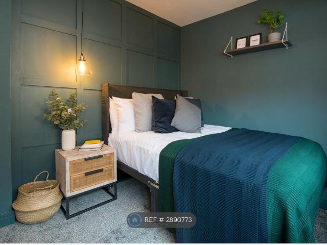 Cross Street, Sale M33, Room to rent, £695 pcm | PrimeLocation