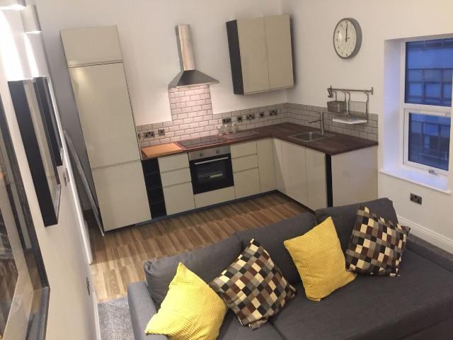 Cross Street, Preston PR1, 2 bed flat to rent, £1,000 pcm | PrimeLocation
