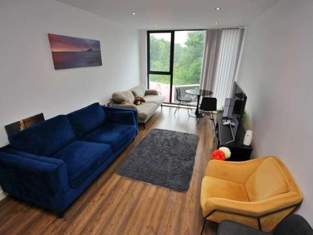 Crossbank, Salford, M7