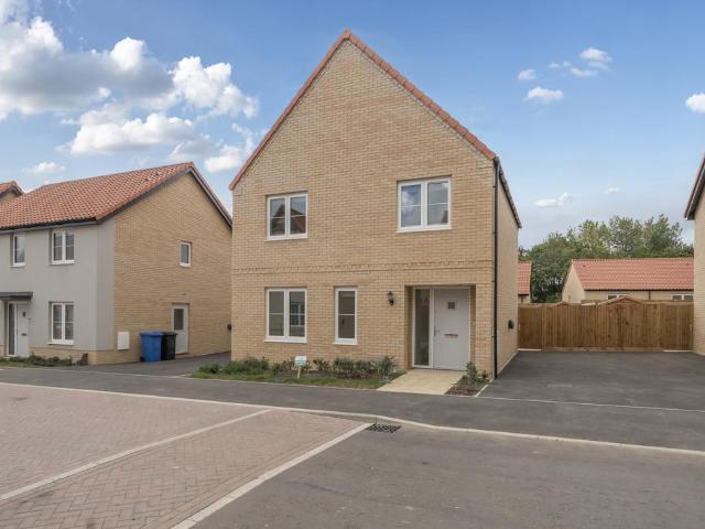 Crossbow Avenue, Sudbury 4 bed house to rent £1,725 pcm £398 pw
