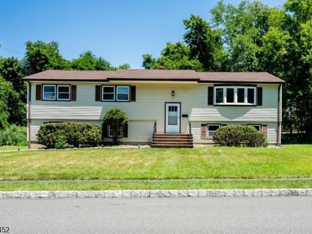 Crossbrook Ln, West Caldwell, Home For Sale