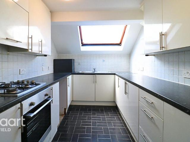 Crossbrook Street, WALTHAM CROSS 2 bed apartment to rent £1,850 pcm £427 pw