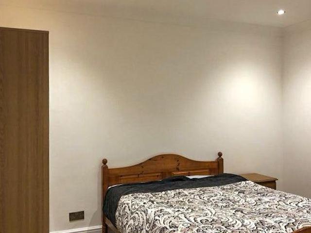Crosse Courts, Basildon SS15, Room to rent, £3,467 pcm | PrimeLocation