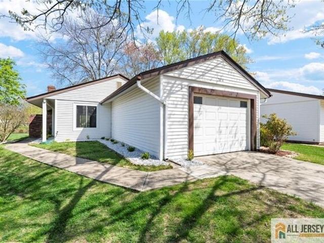 Crosse Dr Unit A, Monroe, Condo For Sale