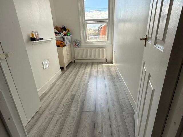Crossfield Road CO15, 2 bed flat to rent, £900 pcm | PrimeLocation