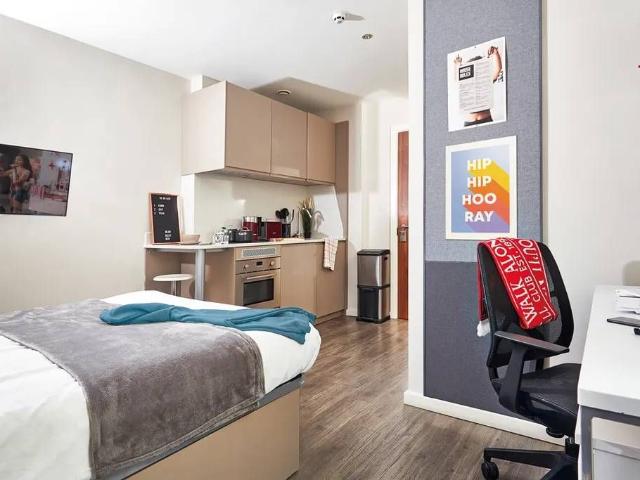 Crosshall Street, Liverpool, Merseyside L1, Room to rent, £880 pppm | PrimeLocation