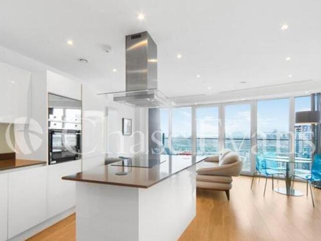 Crossharbour Plaza, Canary Wharf, 2 Bedroom Flat