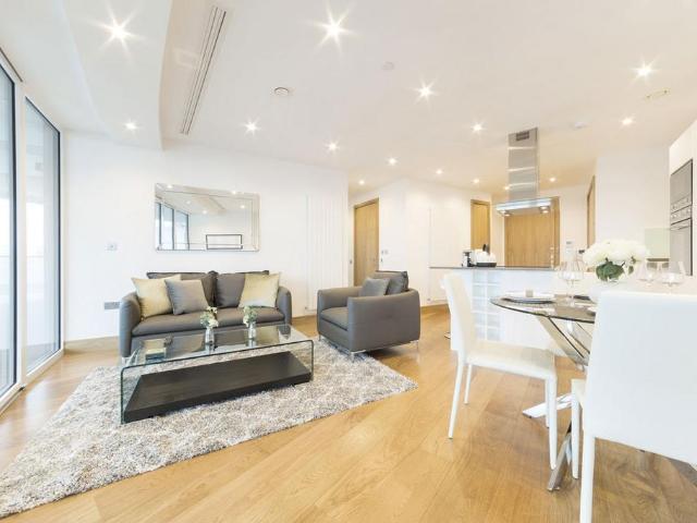 Crossharbour Plaza, London E14 2 bed flat to rent £3,250 pcm £750 pw