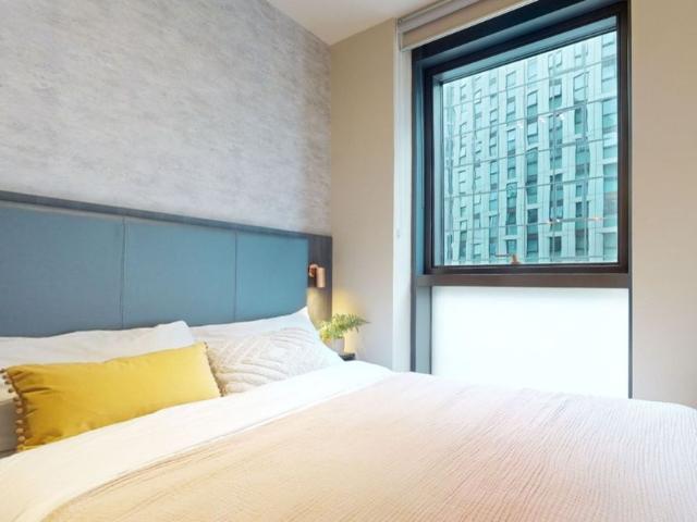 Crossharbour Plaza, London E14, Studio to rent, £1,799 pcm | PrimeLocation