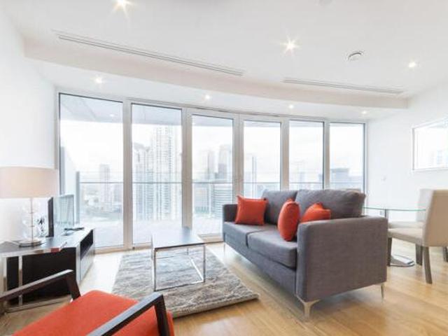 Crossharbour Plaza, London, 2 Bedroom Apartment