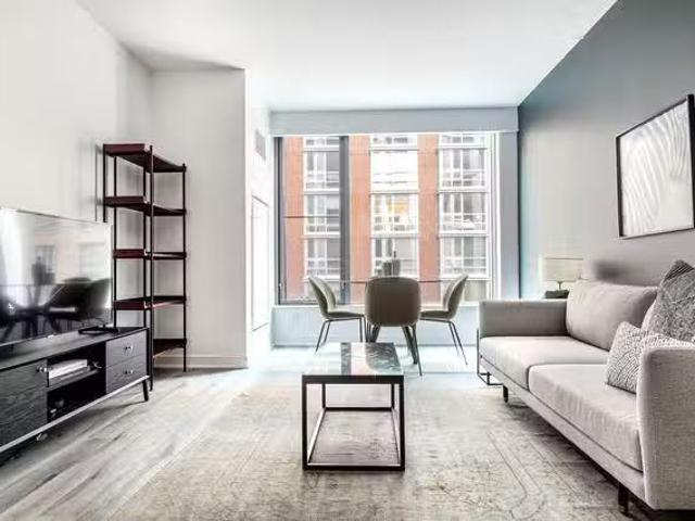 Crossing, 949 First St SE, Capitol Riverfront 1 Bedroom 1.