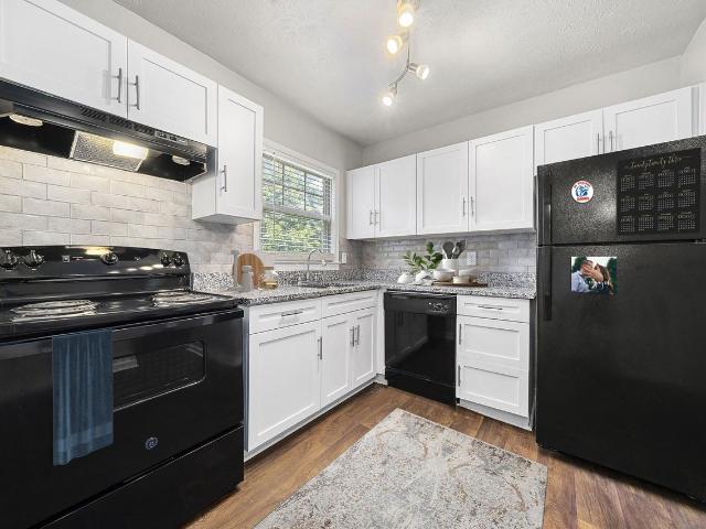 Crossing at Henderson Mill 4 Bedroom Apartment for Rent at 3340 Lansbury Village Dr, Atlanta, GA 30341