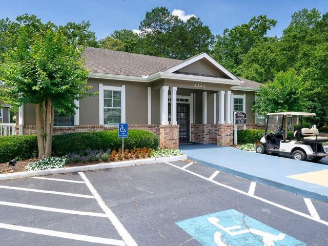 Crossing at Henderson Mill 3 Bedroom Apartment for Rent at 3340 Lansbury Village Dr, Atlanta, GA 30341