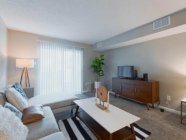 Crossing at Northpointe Apartments 2 Bedroom Apartment for Rent at 3144 Sunswept Park Dr, Florissant, MO 63033
