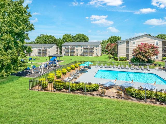 Crossing at Reedy Creek 1 Bedroom Apartment for Rent at 4400 John Penn Circle, Charlotte, NC 28215 Oak Forest