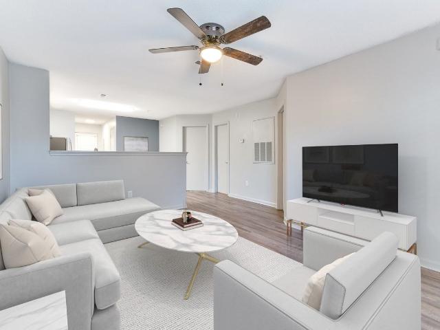 Crossing at Reedy Creek 1 Bedroom Apartment for Rent at 4400 John Penn Circle, Charlotte, NC 28215 Oak Forest