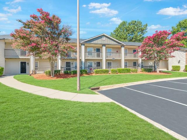 Crossing at Reedy Creek 1 Bedroom Apartment for Rent at 4400 John Penn Circle, Charlotte, NC 28215 Oak Forest