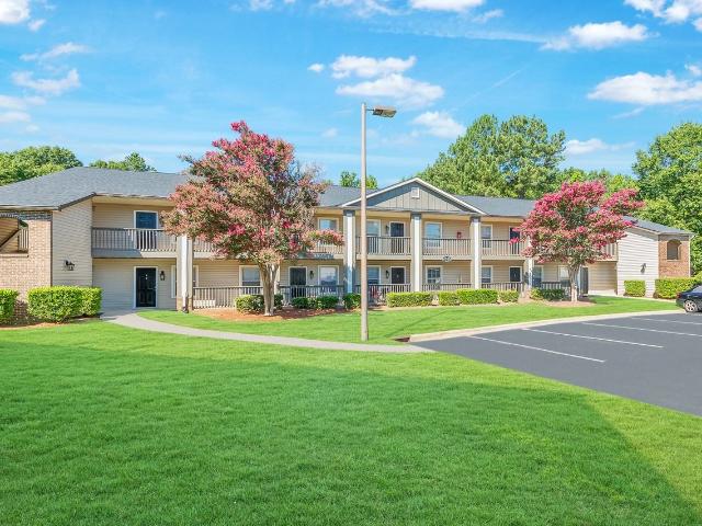 Crossing at Reedy Creek 1 Bedroom Apartment for Rent at 4400 John Penn Circle, Charlotte, NC 28215 Oak Forest