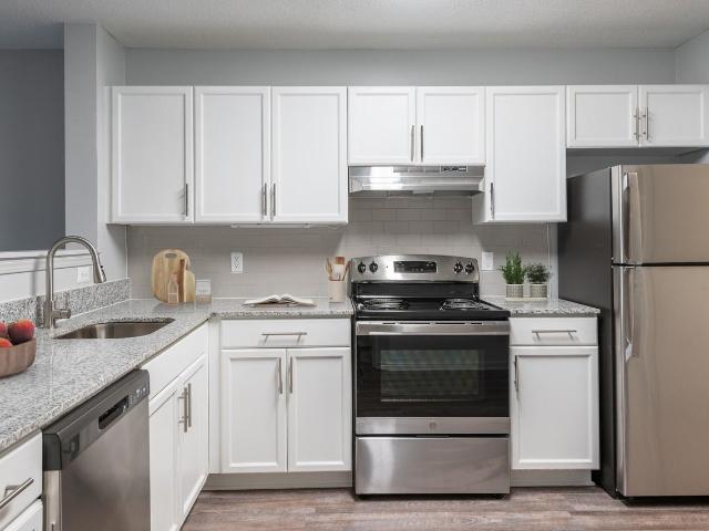 Crossing at Reedy Creek 2 Bedroom Apartment for Rent at 4400 John Penn Circle, Charlotte, NC 28215 Oak Forest