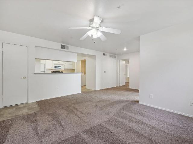Crossing at Riverlake Apartments 2 Bedroom Apartment for Rent at 1070 Lake Front Dr, Sacramento, CA 95831 Riverlake