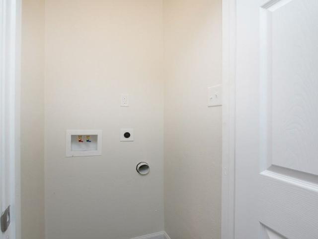 Crossings at Alderson Apartments 2 Bedroom Apartment for Rent at 13925 Alderson St, Cloverleaf, TX 77015 Cloverleaf