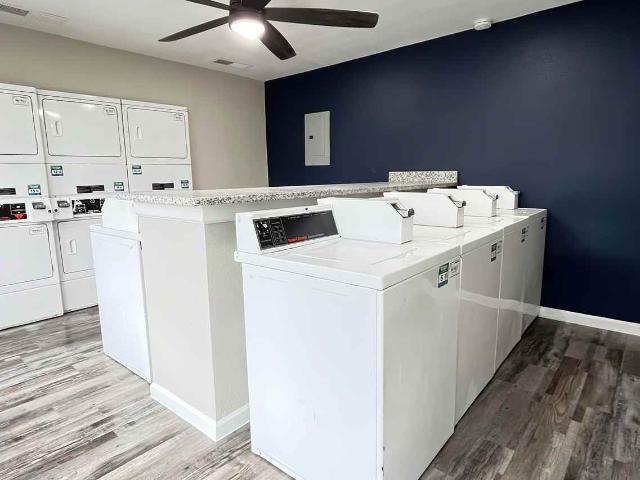 Crossings on Walnut Hill 1 Bedroom Apartment for Rent at 2615 W Walnut Hill Ln, Irving, TX 75038