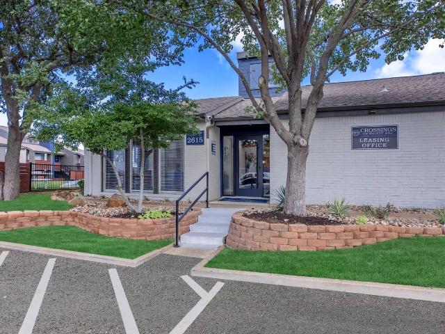 Crossings on Walnut Hill 2 Bedroom Apartment for Rent at 2615 W Walnut Hill Ln, Irving, TX 75038