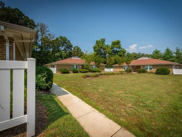 Crossland Apartments 2 Bedroom Apartment for Rent at 1101 Heritage Pl, Waldorf, MD 20602 St. Charles