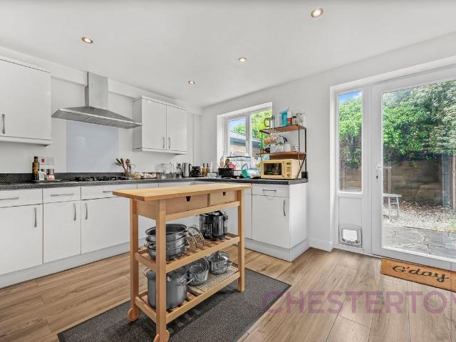 Crosslet Vale, Canary Wharf SE10, 3 bed property to rent, £3,150 pcm | PrimeLocation