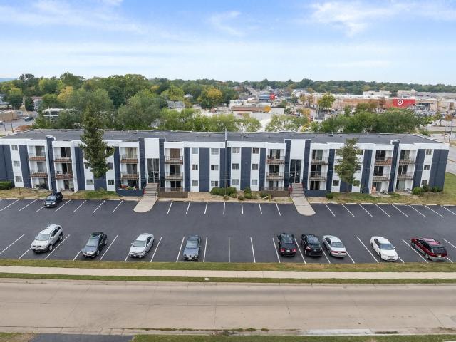 Crossroad Apartments