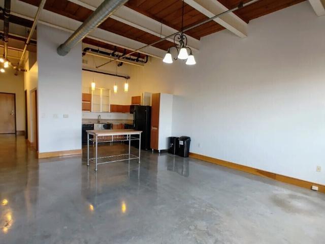 Crossroads 1 Bed 1 Bath with Views