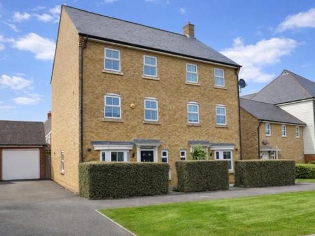 Crossways, Sittingbourne, 3 Bedroom Town