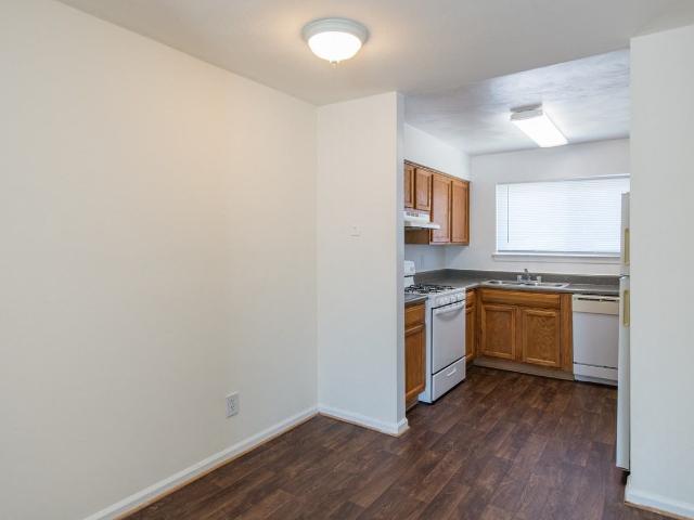 Crosswinds Apartments 3 Bedroom Apartment for Rent at 910 Providence Rd, Chesapeake, VA 23325 Indian River